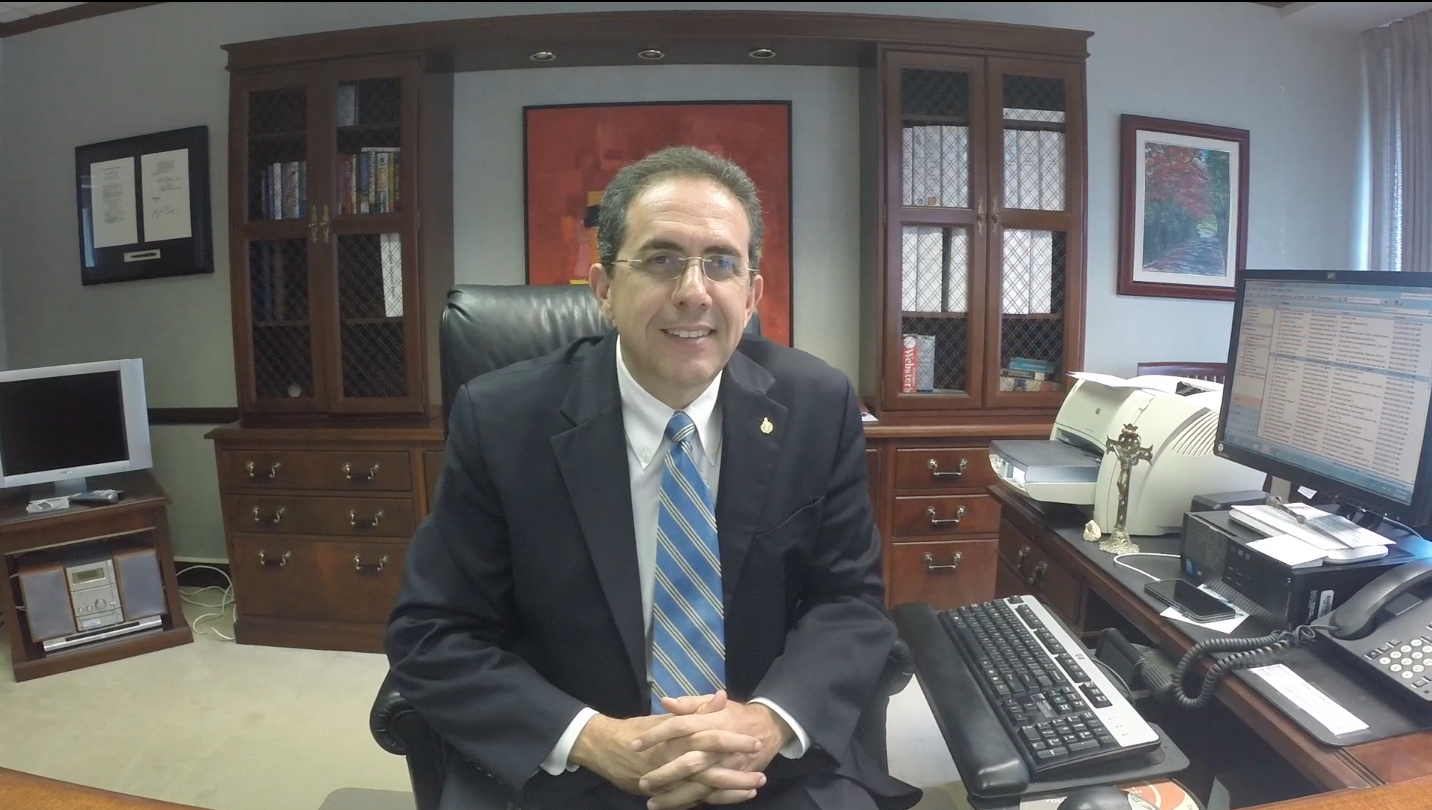 Conoce a Eduardo Negrón